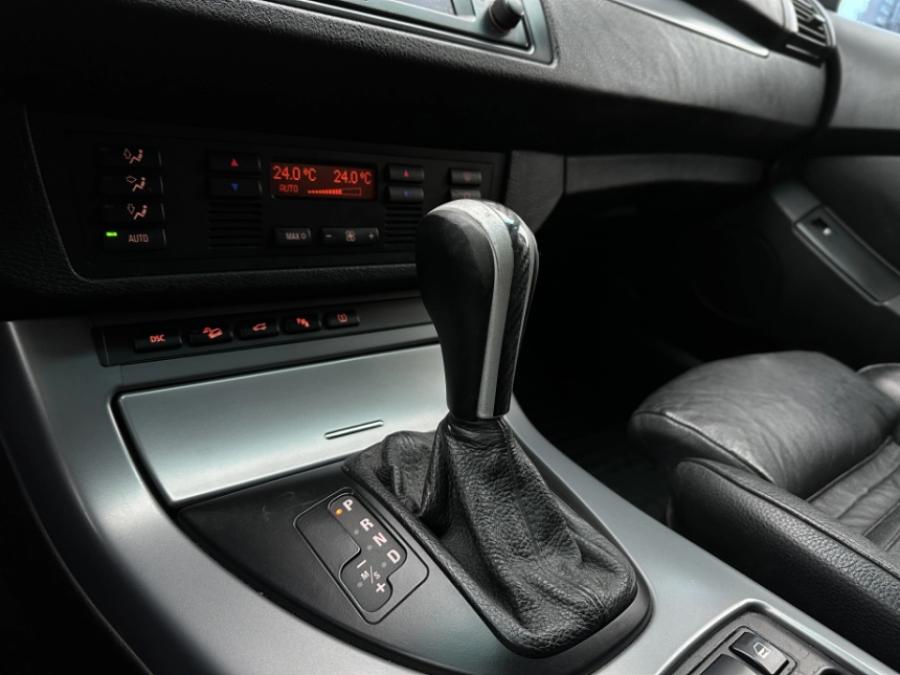 Melns BMW X5 2004 Rīga, ar dzinēja tilpumu 3.00 L un nobraukumu 400 tūkst. km par 4690 €, foto 12 vietnē AUTOMOTO.COM.LV