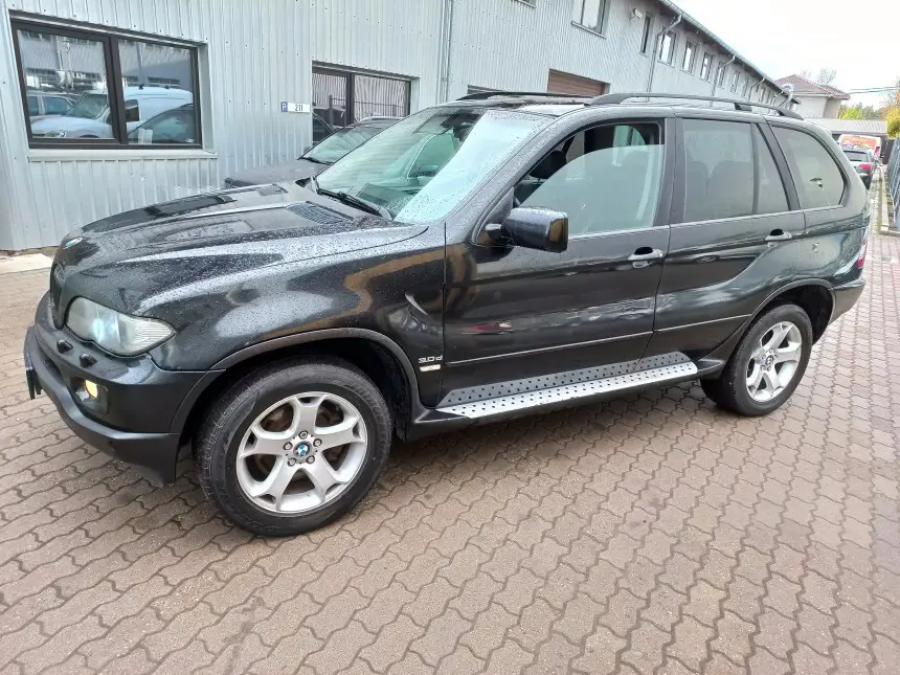 Black BMW X5 2004 in Riga, with an engine capacity of 3.00 L and mileage of 450 thousand km for 4000 €, photo 3 on AUTOMOTO.COM.LV