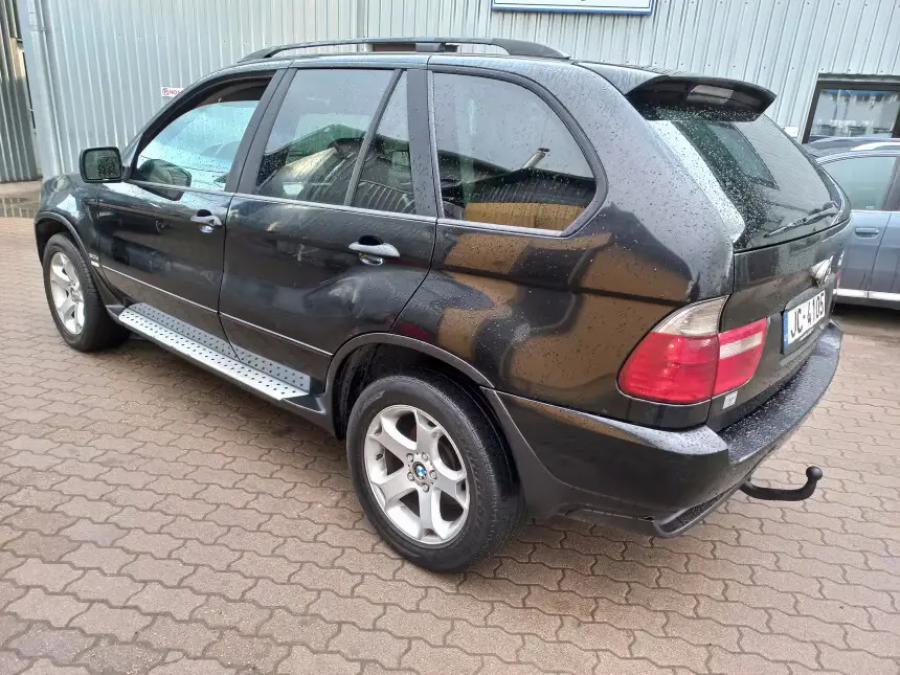 Black BMW X5 2004 in Riga, with an engine capacity of 3.00 L and mileage of 450 thousand km for 4000 €, photo 5 on AUTOMOTO.COM.LV