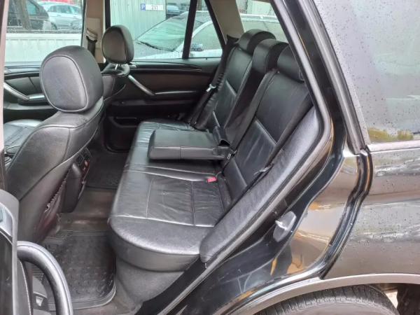 Black BMW X5 2004 in Riga, with an engine capacity of 3.00 L and mileage of 450 thousand km for 4000 €, photo 8 on AUTOMOTO.COM.LV