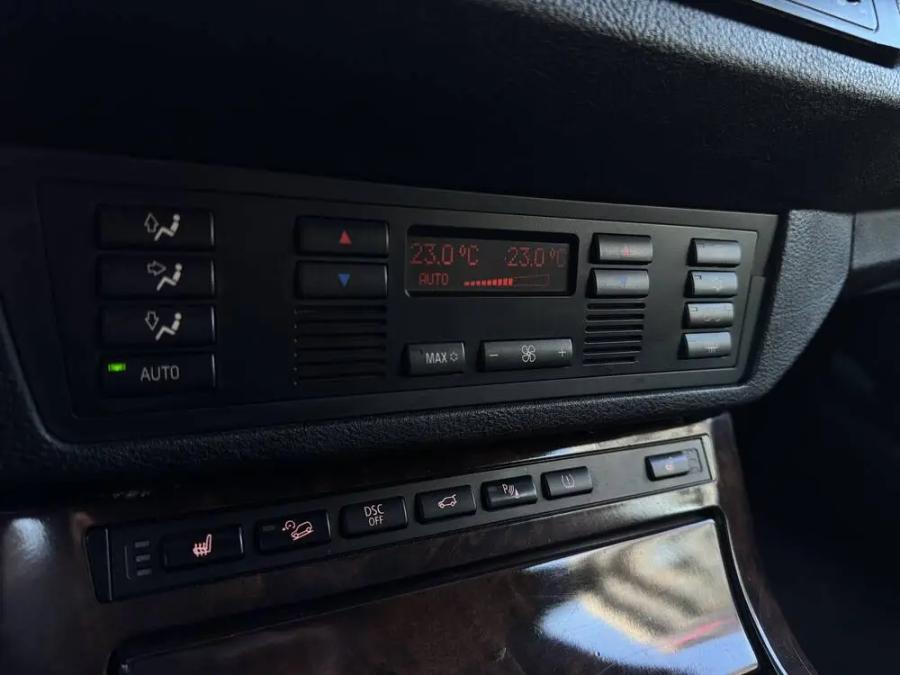 Melns BMW X5 2004 Rīga, ar dzinēja tilpumu 3.00 L un nobraukumu 304 tūkst. km par 5690 €, foto 16 vietnē AUTOMOTO.COM.LV