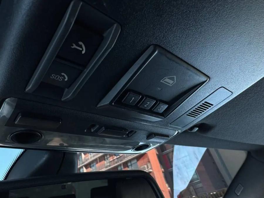 Melns BMW X5 2004 Rīga, ar dzinēja tilpumu 3.00 L un nobraukumu 304 tūkst. km par 5690 €, foto 24 vietnē AUTOMOTO.COM.LV