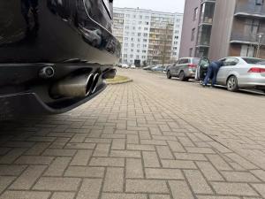 Black BMW X5 2004 in Riga, with an engine capacity of 3.00 L and mileage of 383 thousand km for 4990 €, photo 8 on AUTOMOTO.COM.LV