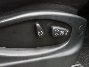 Black BMW X5 2004 in Riga, with an engine capacity of 3.00 L and mileage of 383 thousand km for 4990 €, photo 17 on AUTOMOTO.COM.LV