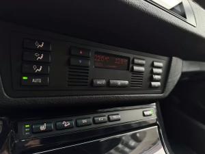 Black BMW X5 2004 in Riga, with an engine capacity of 3.00 L and mileage of 383 thousand km for 4990 €, photo 25 on AUTOMOTO.COM.LV