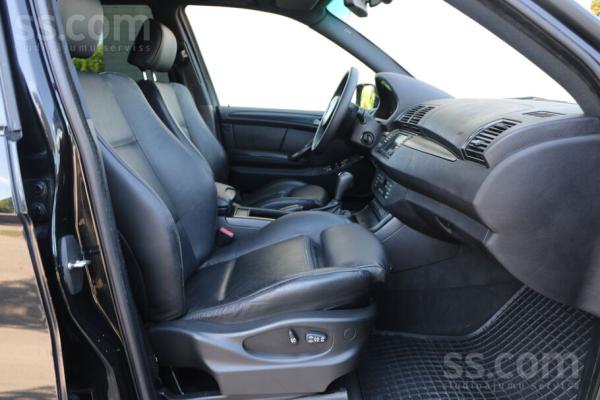 Melns BMW X5 2004 Tukums, ar dzinēja tilpumu 3.00 L un nobraukumu 0 tūkst. km par 4999 €, foto 7 vietnē AUTOMOTO.COM.LV