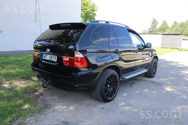 Melns BMW X5 2004 Tukums, ar dzinēja tilpumu 3.00 L un nobraukumu 0 tūkst. km par 4999 €, foto 9 vietnē AUTOMOTO.COM.LV