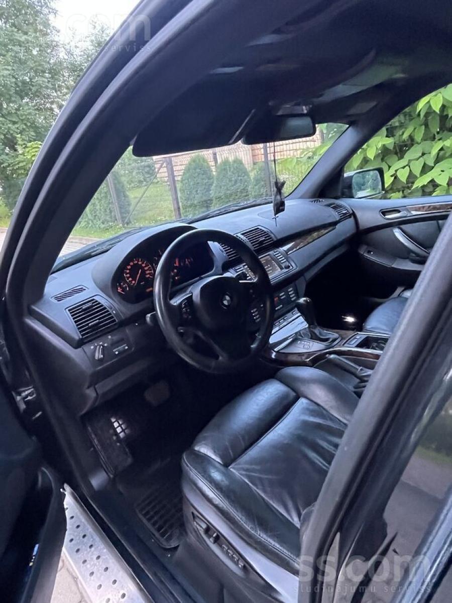 Melns BMW X5 2004 Ludza, ar dzinēja tilpumu 3.00 L un nobraukumu 330 tūkst. km par 7400 €, foto 9 vietnē AUTOMOTO.COM.LV