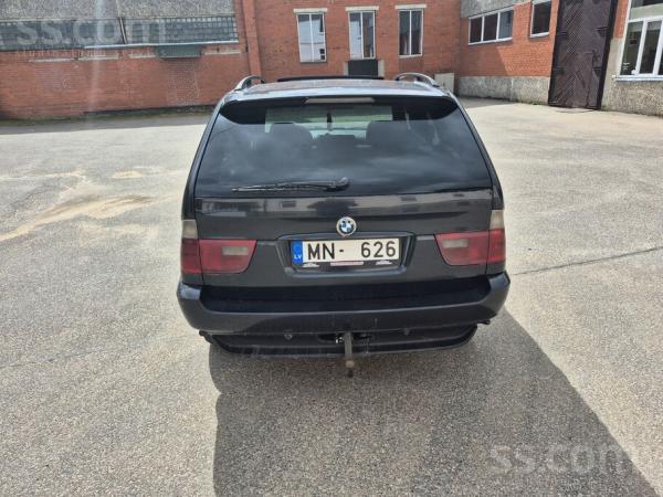 Black BMW X5 2004 in Limbazi, with an engine capacity of 3.00 L and mileage of 365 thousand km for 3177 €, photo 3 on AUTOMOTO.COM.LV