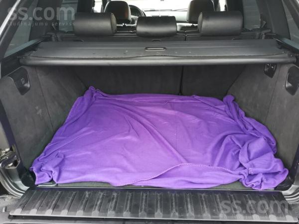 Black BMW X5 2004 in Rezekne, with an engine capacity of 3.00 L and mileage of 398 thousand km for 2150 €, photo 9 on AUTOMOTO.COM.LV