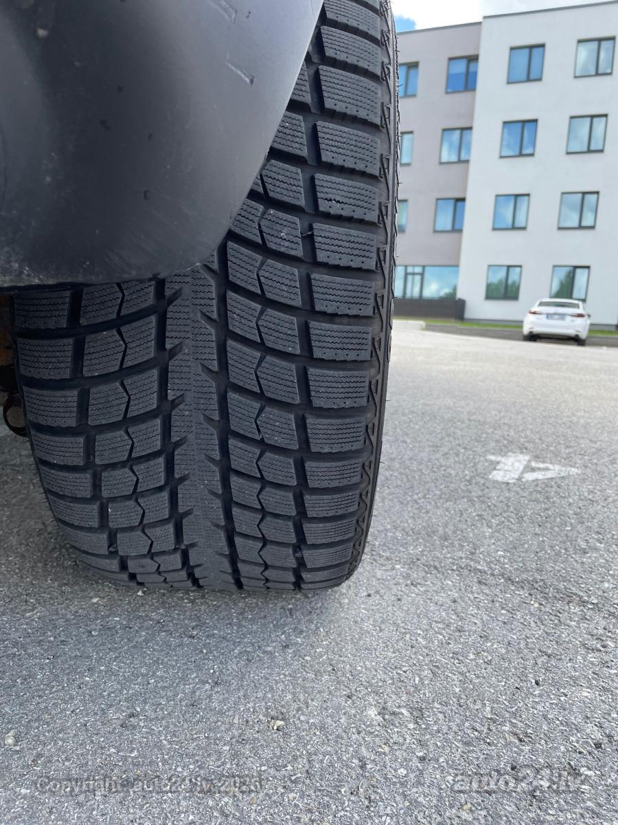 Black BMW X5 2004 in Tartu, with an engine capacity of 3.00 L and mileage of 242 thousand km for 8499 €, photo 8 on AUTOMOTO.COM.LV