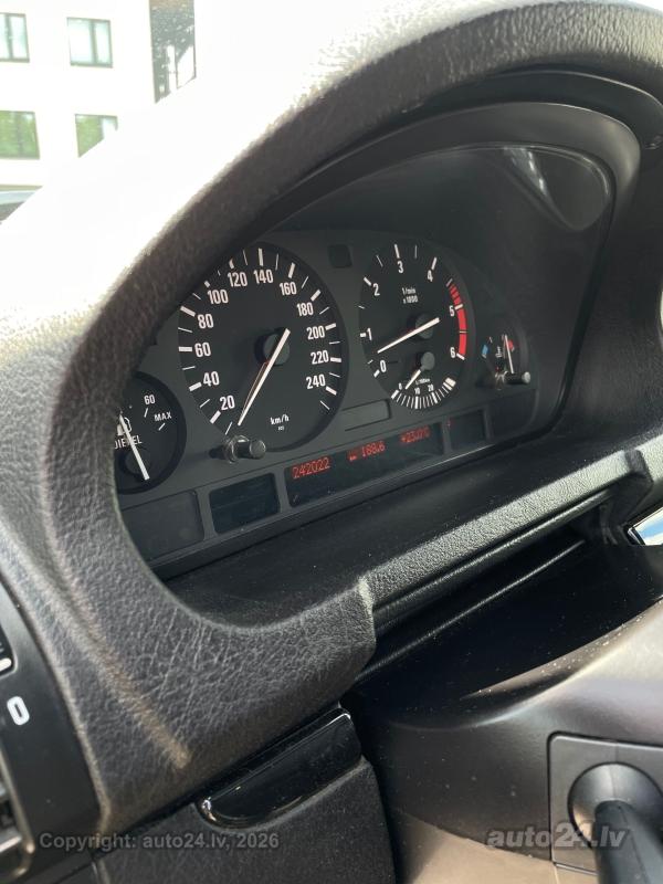 Melns BMW X5 2004 Tartu, ar dzinēja tilpumu 3.00 L un nobraukumu 242 tūkst. km par 8499 €, foto 10 vietnē AUTOMOTO.COM.LV