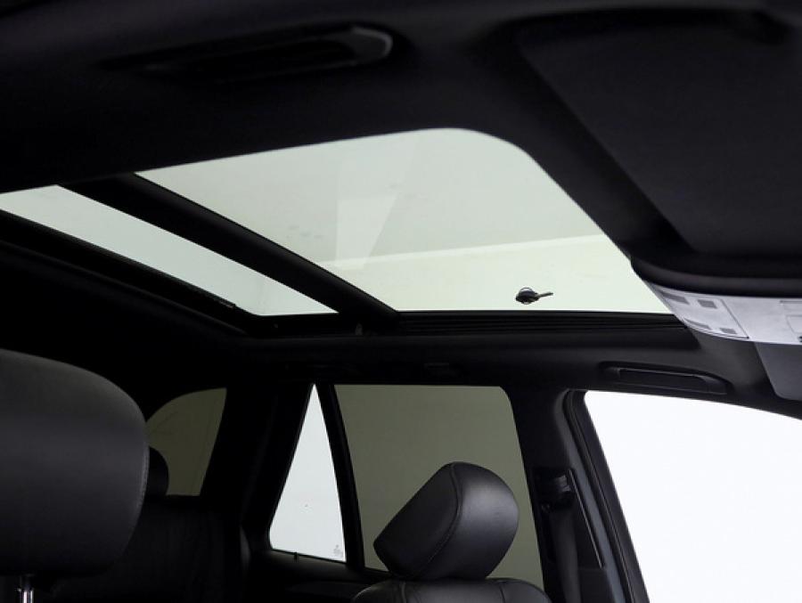 Black BMW X5 2004 in Tallinn, with an engine capacity of 3.00 L and mileage of 657 thousand km for 2699 €, photo 9 on AUTOMOTO.COM.LV