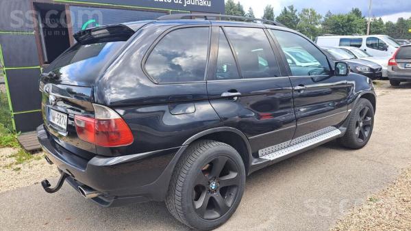 Black BMW X5 2004 in Riga, with an engine capacity of 3.00 L and mileage of 300 thousand km for 5500 €, photo 2 on AUTOMOTO.COM.LV