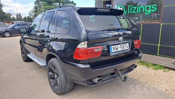 Black BMW X5 2004 in Riga, with an engine capacity of 3.00 L and mileage of 300 thousand km for 5500 €, photo 4 on AUTOMOTO.COM.LV