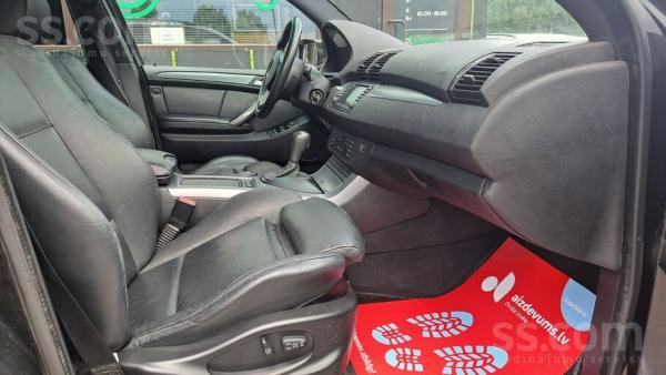 Black BMW X5 2004 in Riga, with an engine capacity of 3.00 L and mileage of 300 thousand km for 5500 €, photo 8 on AUTOMOTO.COM.LV