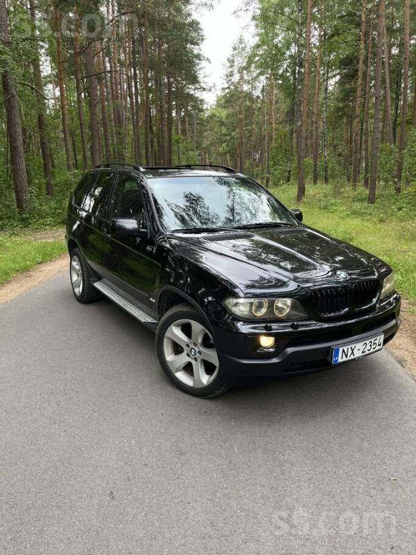 Black BMW X5 2004 in Riga, with an engine capacity of 3.00 L and mileage of 287 thousand km for 6450 €, photo 2 on AUTOMOTO.COM.LV