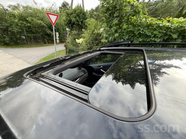 Black BMW X5 2004 in Riga, with an engine capacity of 3.00 L and mileage of 287 thousand km for 6450 €, photo 4 on AUTOMOTO.COM.LV