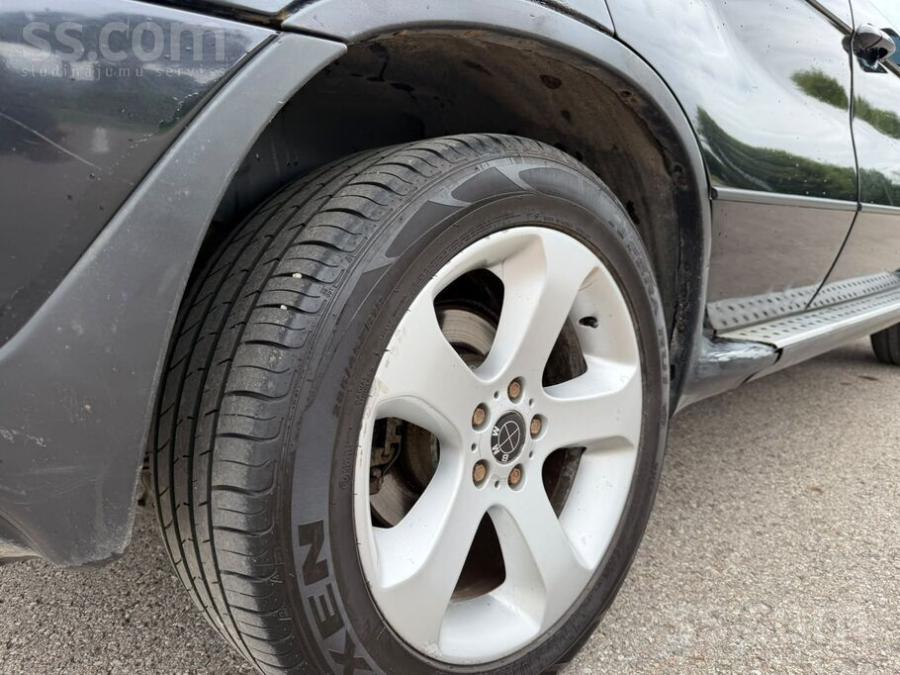 Melns BMW X5 2004 Bauska, ar dzinēja tilpumu 3.00 L un nobraukumu 525 tūkst. km par 3300 €, foto 9 vietnē AUTOMOTO.COM.LV