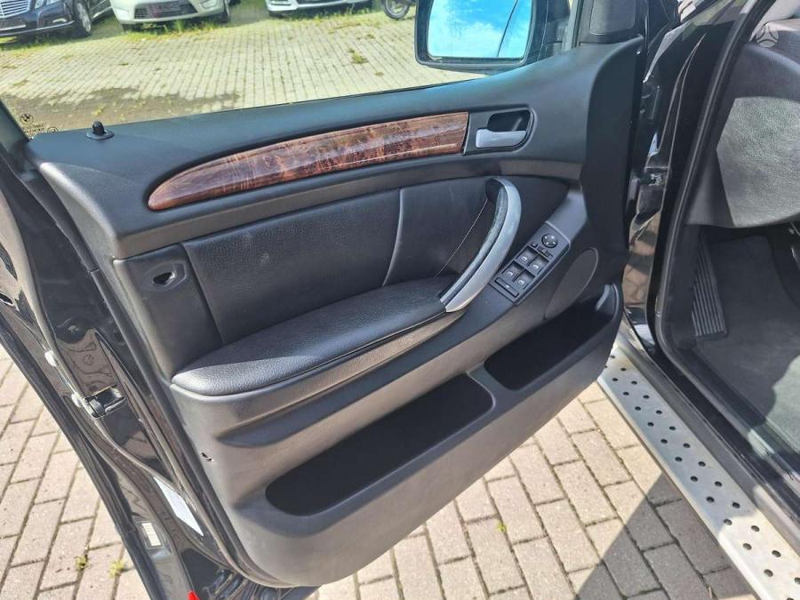 Melns BMW X5 2004 Marijampole, ar dzinēja tilpumu 2.99 L un nobraukumu 289 tūkst. km par 4900 €, foto 15 vietnē AUTOMOTO.COM.LV