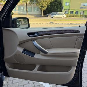 Black BMW X5 2004 in Kaisiadorys, with an engine capacity of 2.99 L and mileage of 223 thousand km for 4750 €, photo 33 on AUTOMOTO.COM.LV