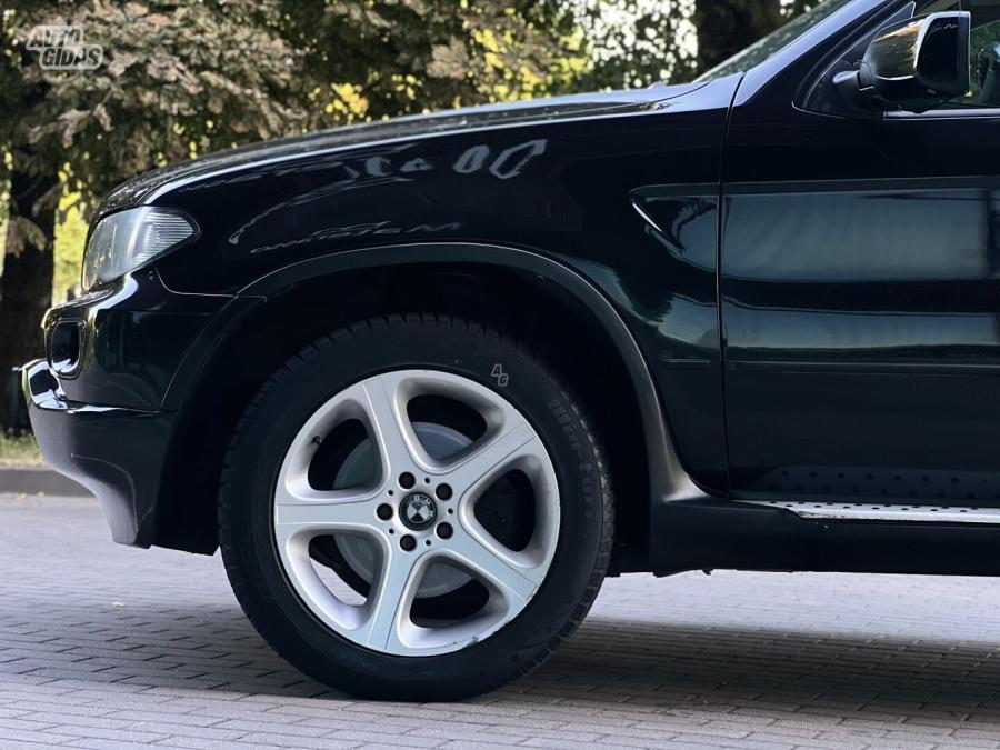 Black BMW X5 2004 in Kaunas, with an engine capacity of 3.00 L and mileage of 0 thousand km for 4200 €, photo 17 on AUTOMOTO.COM.LV