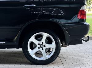 Black BMW X5 2004 in Kaunas, with an engine capacity of 3.00 L and mileage of 0 thousand km for 4200 €, photo 18 on AUTOMOTO.COM.LV