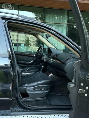 Black BMW X5 2004 in Kaunas, with an engine capacity of 3.00 L and mileage of 0 thousand km for 4200 €, photo 26 on AUTOMOTO.COM.LV