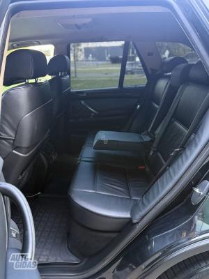 Black BMW X5 2004 in Kaunas, with an engine capacity of 3.00 L and mileage of 0 thousand km for 4200 €, photo 29 on AUTOMOTO.COM.LV