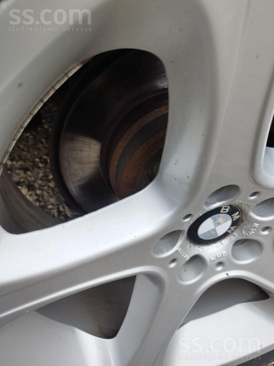 Melns BMW X5 2004 Dobele, ar dzinēja tilpumu 3.00 L un nobraukumu 365 tūkst. km par 5200 €, foto 3 vietnē AUTOMOTO.COM.LV