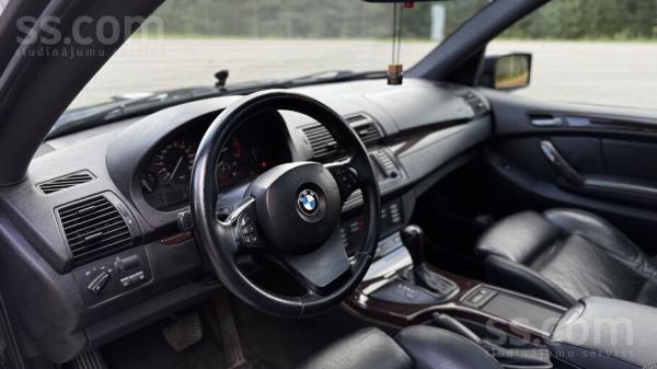 Black BMW X5 2004 in Madona, with an engine capacity of 3.00 L and mileage of 376 thousand km for 8200 €, photo 10 on AUTOMOTO.COM.LV