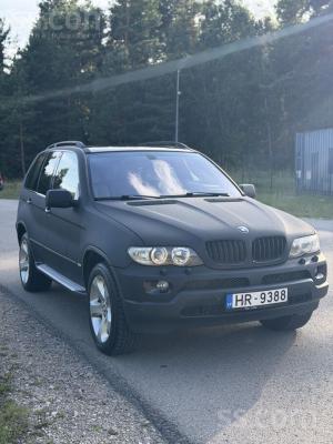 Black BMW X5 2004 in Riga, with an engine capacity of 3.00 L and mileage of 349 thousand km for 3300 €, photo 4 on AUTOMOTO.COM.LV