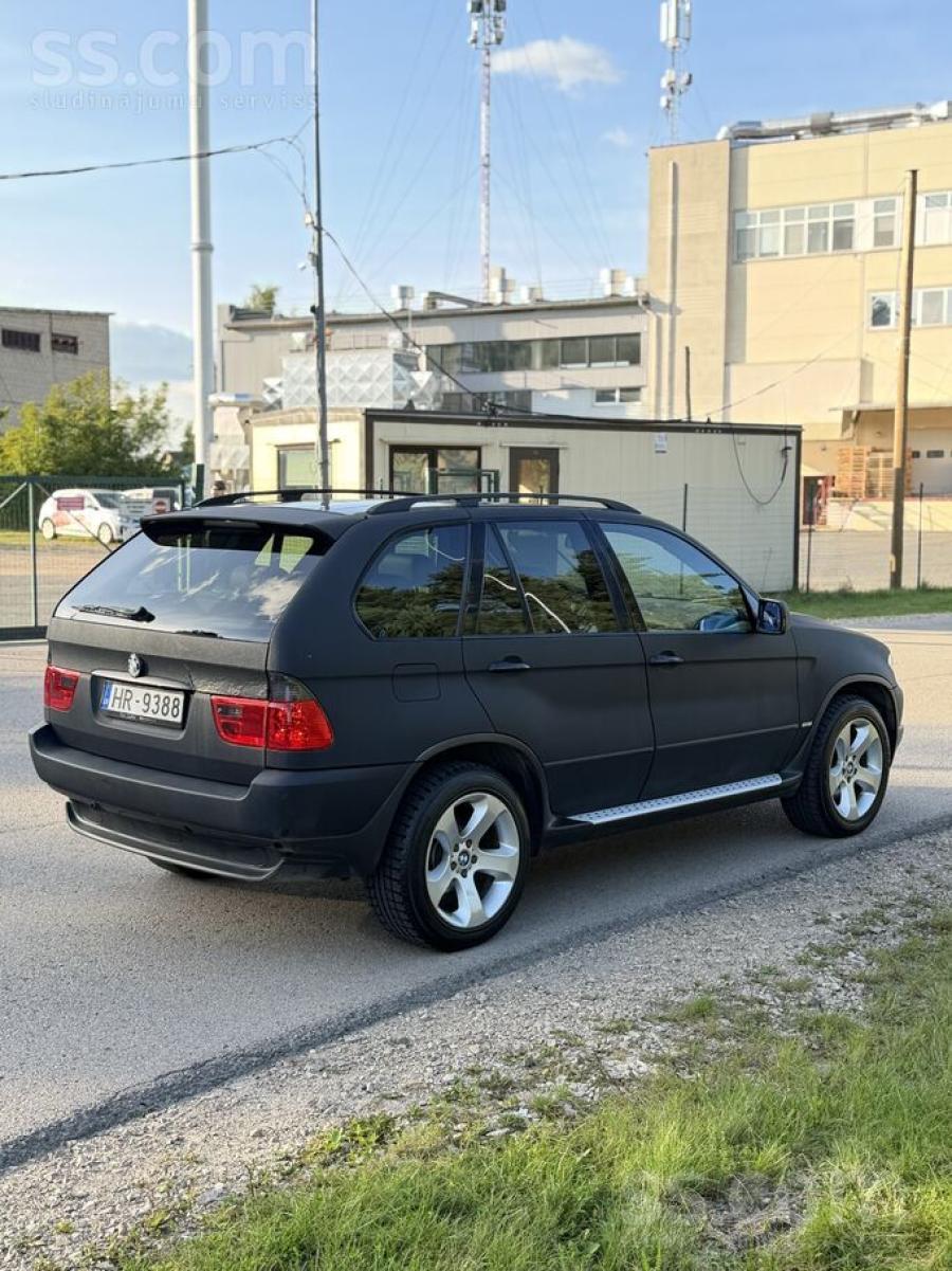 Black BMW X5 2004 in Riga, with an engine capacity of 3.00 L and mileage of 349 thousand km for 3300 €, photo 5 on AUTOMOTO.COM.LV
