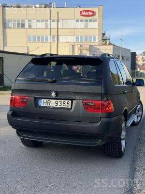 Black BMW X5 2004 in Riga, with an engine capacity of 3.00 L and mileage of 349 thousand km for 3300 €, photo 6 on AUTOMOTO.COM.LV