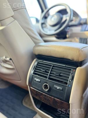 Black BMW X5 2004 in Riga, with an engine capacity of 3.00 L and mileage of 349 thousand km for 3300 €, photo 13 on AUTOMOTO.COM.LV