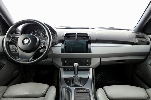 BMW X5 2004 Tallina vietnē Melns BMW X5 2004 Tallina, ar dzinēja tilpumu 3.00 L un nobraukumu 379 tūkst. km par 3999 €, foto 6 vietnē AUTOMOTO.COM.LV