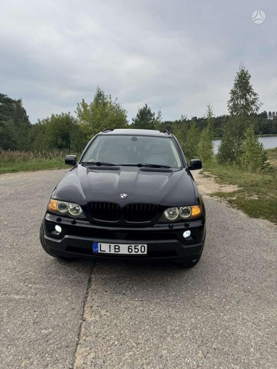 Melns BMW X5 2004 Panevēža, ar dzinēja tilpumu 4.40 L un nobraukumu 437 tūkst. km par 4500 €, foto 1 vietnē AUTOMOTO.COM.LV