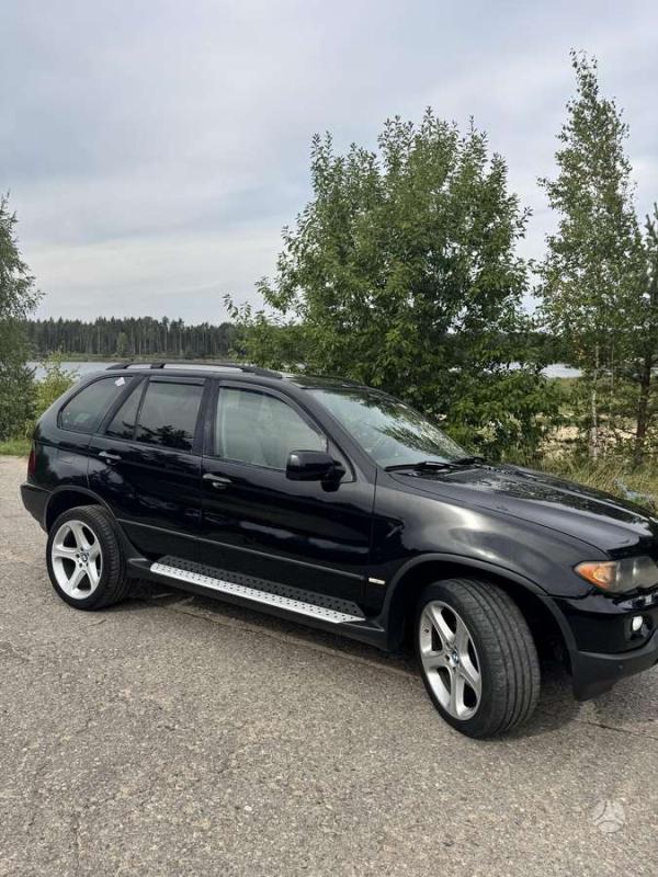 Black BMW X5 2004 in Panevezys, with an engine capacity of 4.40 L and mileage of 437 thousand km for 4500 €, photo 5 on AUTOMOTO.COM.LV