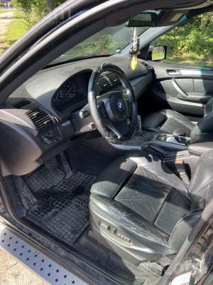 Melns BMW X5 2004 Rīga, ar dzinēja tilpumu 3.00 L un nobraukumu 344 tūkst. km par 3300 €, foto 7 vietnē AUTOMOTO.COM.LV