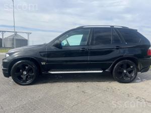 Melns BMW X5 2004 Liepāja, ar dzinēja tilpumu 3.00 L un nobraukumu 378 tūkst. km par 3600 €, foto 3 vietnē AUTOMOTO.COM.LV