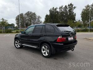 Black BMW X5 2004 in Riga, with an engine capacity of 3.00 L and mileage of 0 thousand km for 4790 €, photo 5 on AUTOMOTO.COM.LV