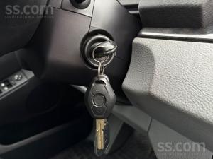 Black BMW X5 2004 in Riga, with an engine capacity of 3.00 L and mileage of 0 thousand km for 4790 €, photo 13 on AUTOMOTO.COM.LV