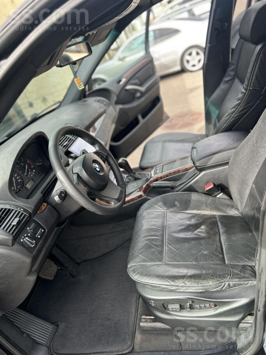 Black BMW X5 2004 in Daugavpils, with an engine capacity of 3.00 L and mileage of 320 thousand km for 6000 €, photo 9 on AUTOMOTO.COM.LV