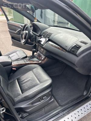 Black BMW X5 2004 in Daugavpils, with an engine capacity of 3.00 L and mileage of 320 thousand km for 6000 €, photo 10 on AUTOMOTO.COM.LV