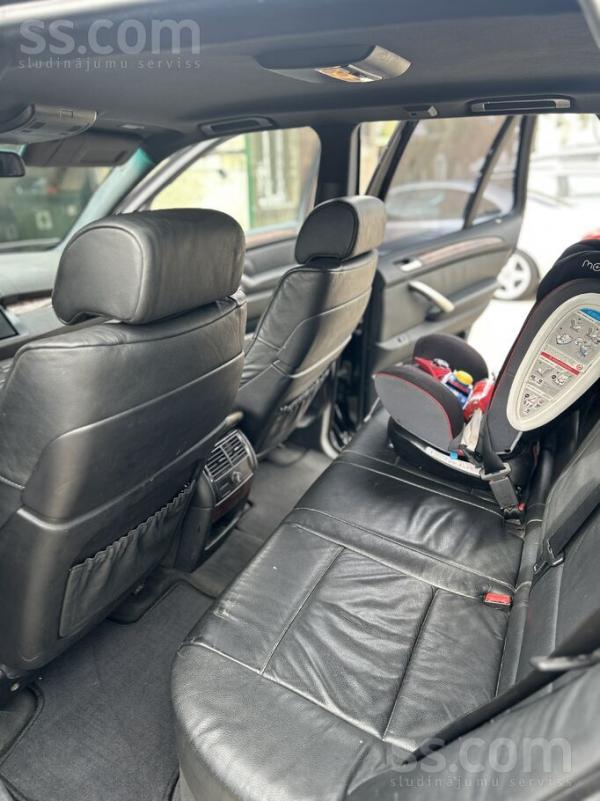 Black BMW X5 2004 in Daugavpils, with an engine capacity of 3.00 L and mileage of 320 thousand km for 6000 €, photo 11 on AUTOMOTO.COM.LV
