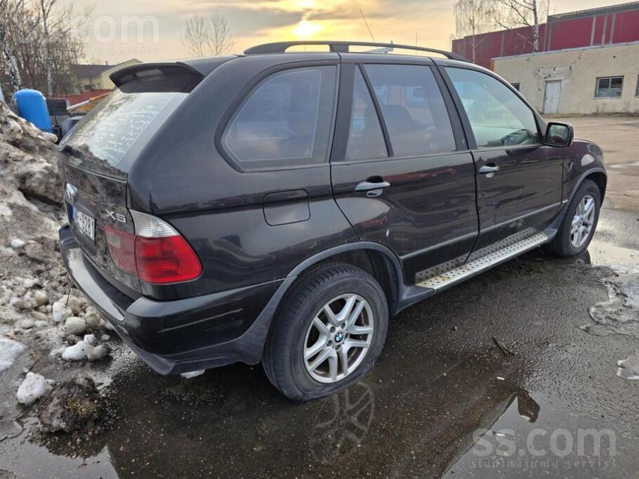 Melns BMW X5 2004 Rīga, ar dzinēja tilpumu 3.00 L un nobraukumu 320 tūkst. km par 1300 €, foto 4 vietnē AUTOMOTO.COM.LV