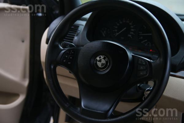 Black BMW X5 2004 in Riga, with an engine capacity of 3.00 L and mileage of 301 thousand km for 3890 €, photo 11 on AUTOMOTO.COM.LV
