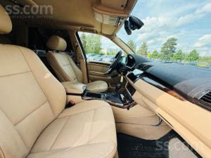 Black BMW X5 2005 in Riga, with an engine capacity of 3.00 L and mileage of 0 thousand km for 4900 €, photo 8 on AUTOMOTO.COM.LV