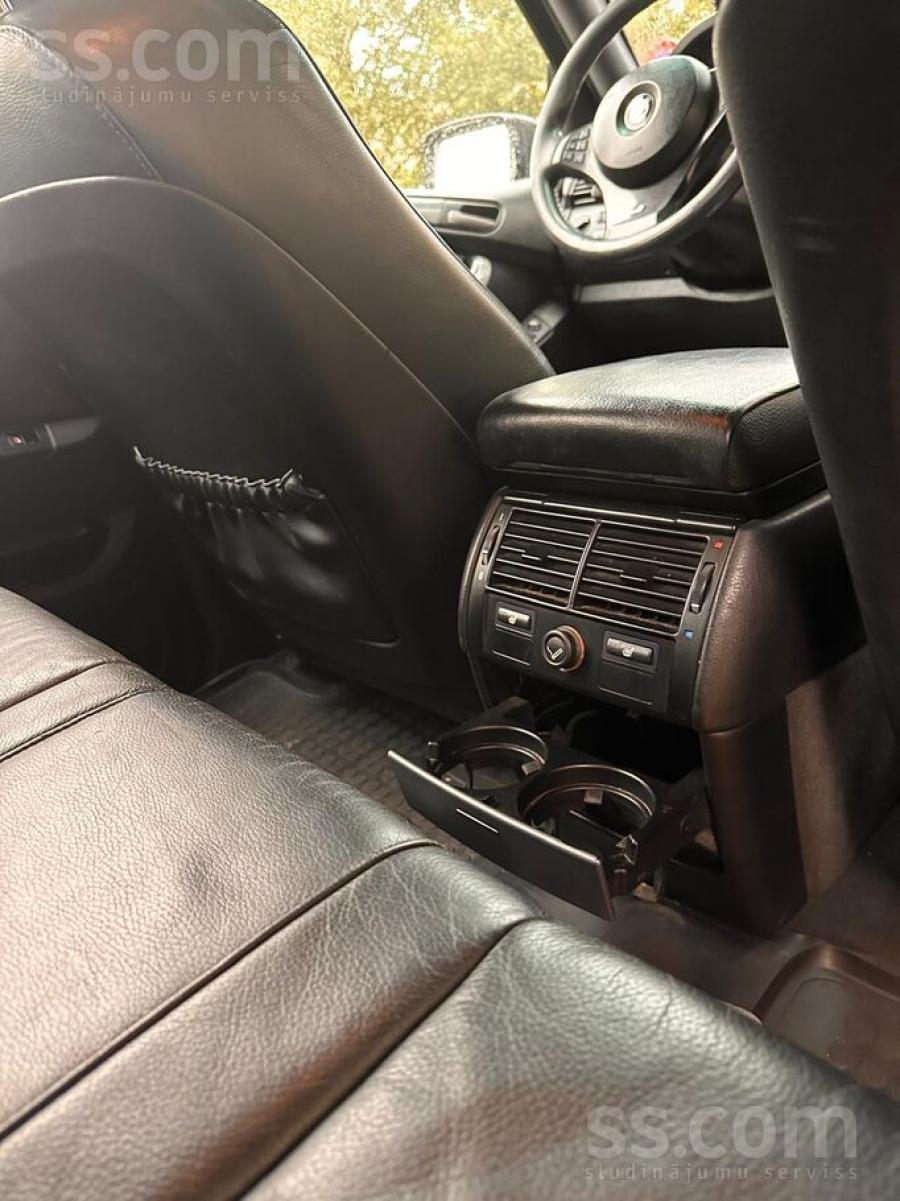 Melns BMW X5 2005 Jelgava, ar dzinēja tilpumu 3.00 L un nobraukumu 350 tūkst. km par 3300 €, foto 11 vietnē AUTOMOTO.COM.LV