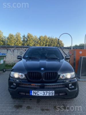 Black BMW X5 2005 in Riga, with an engine capacity of 3.00 L and mileage of 379 thousand km for 2300 €, photo 2 on AUTOMOTO.COM.LV